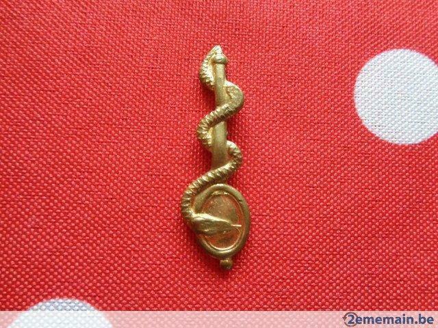 ② Insigne militaire Belge. Caducée "Corps médical". N 8. — Objets ...