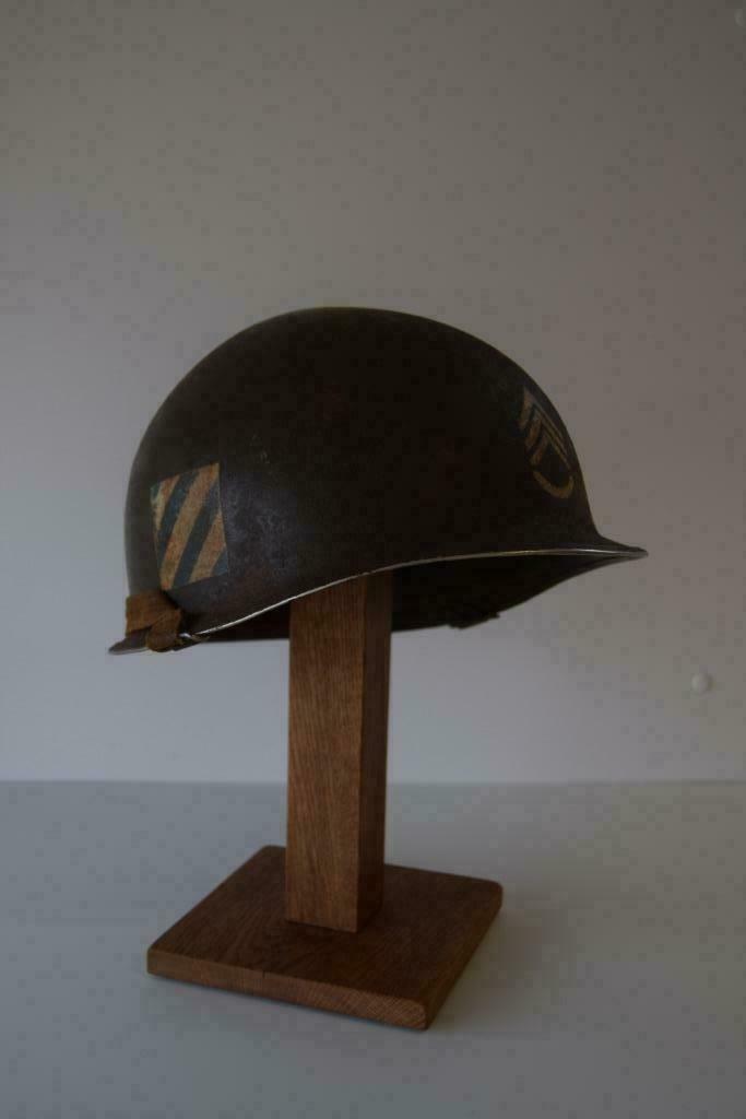 ② Helm standaard, Helmet stand — Militaria | Tweede Wereldoorlog — 2dehands