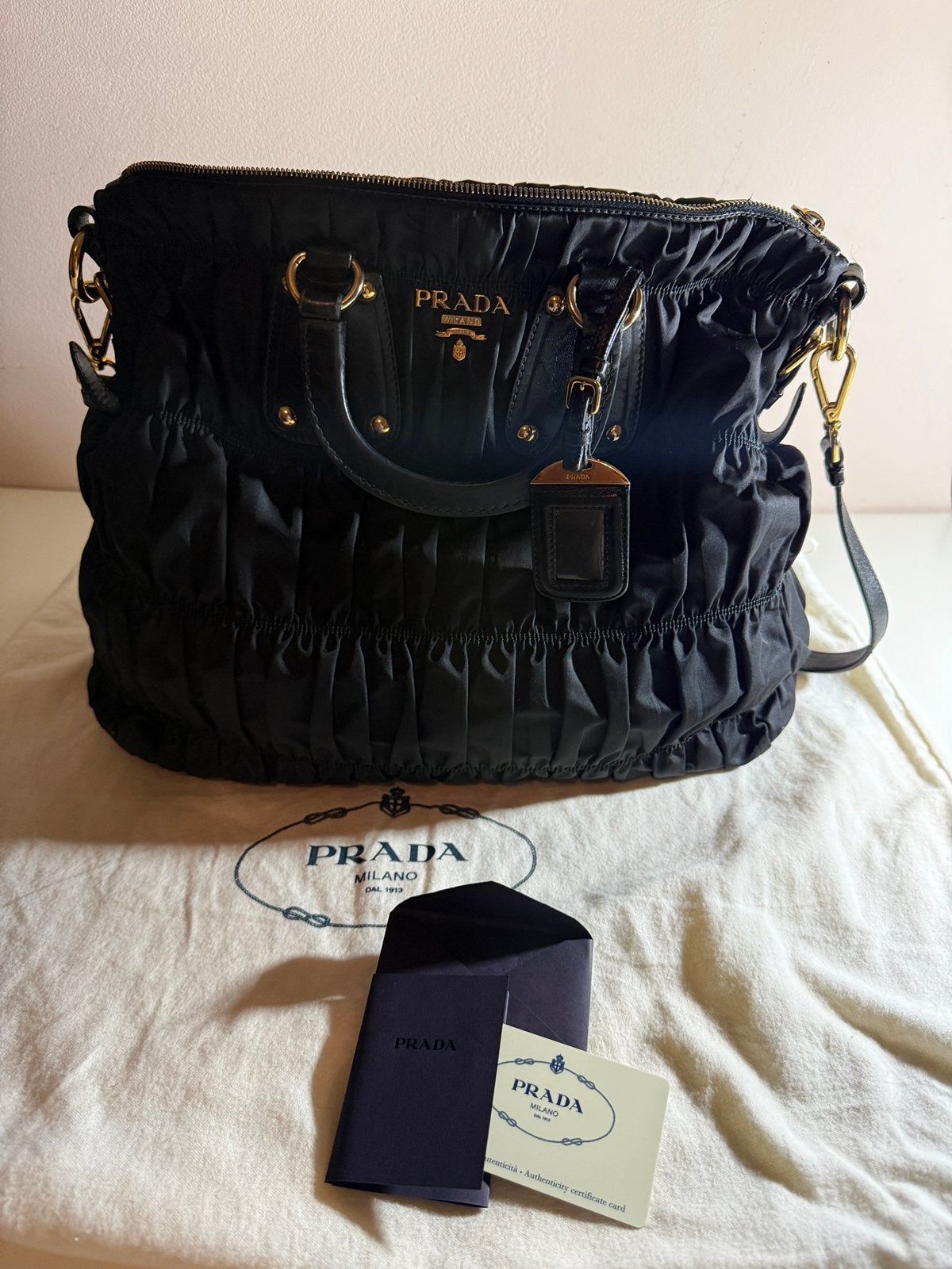 ② PRADA Tessuto Gaufre BN1935 Noir Authentique — Sacs | Sacs Femme ...