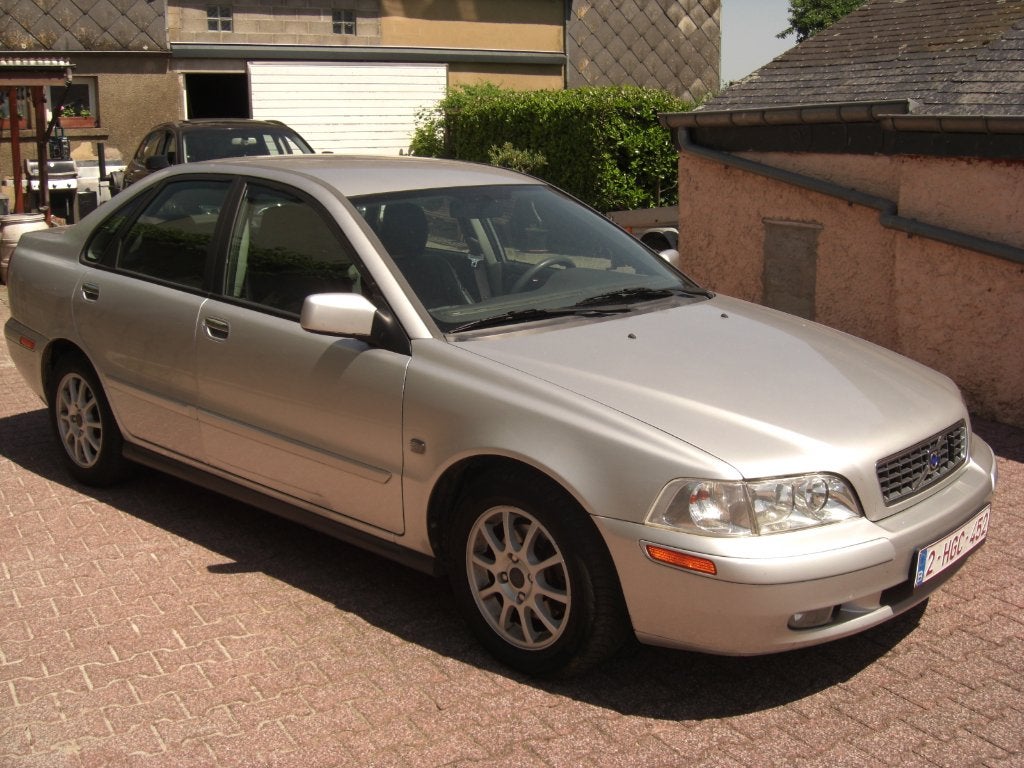 ② Volvo S40 1.9 td — Volvo — 2ememain