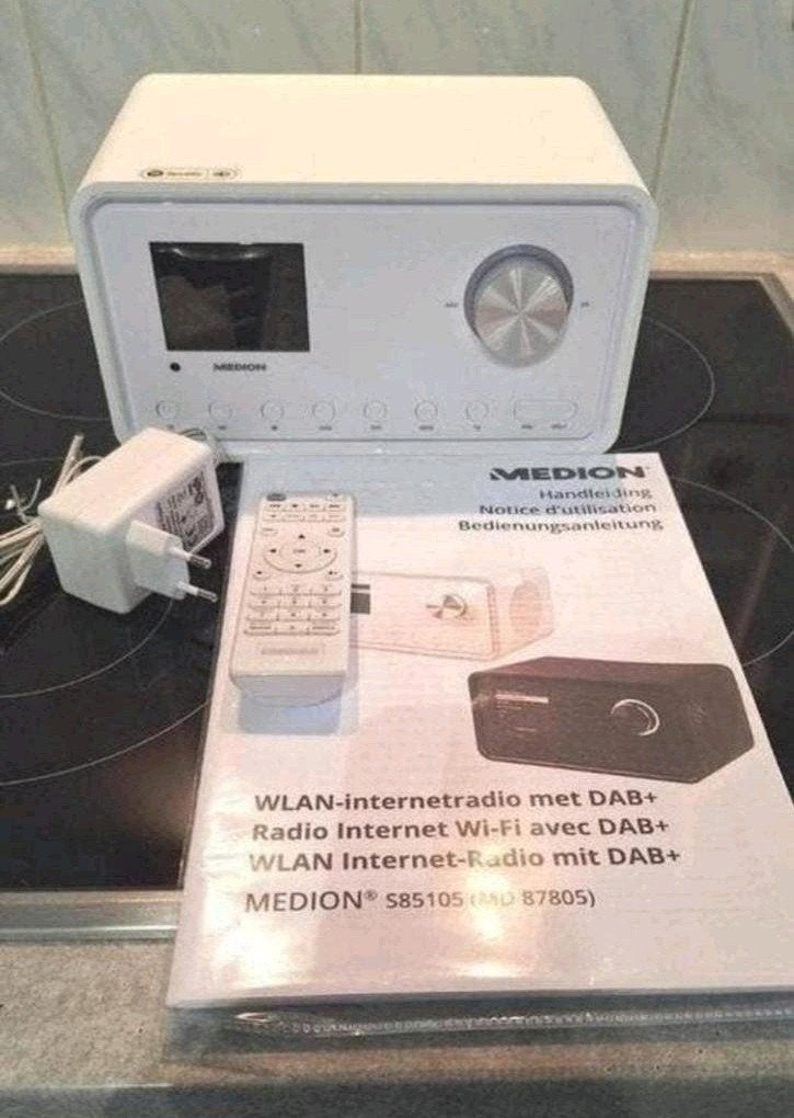 ② DAB/ internetradio met afstandsbediening — Radio's — 2dehands