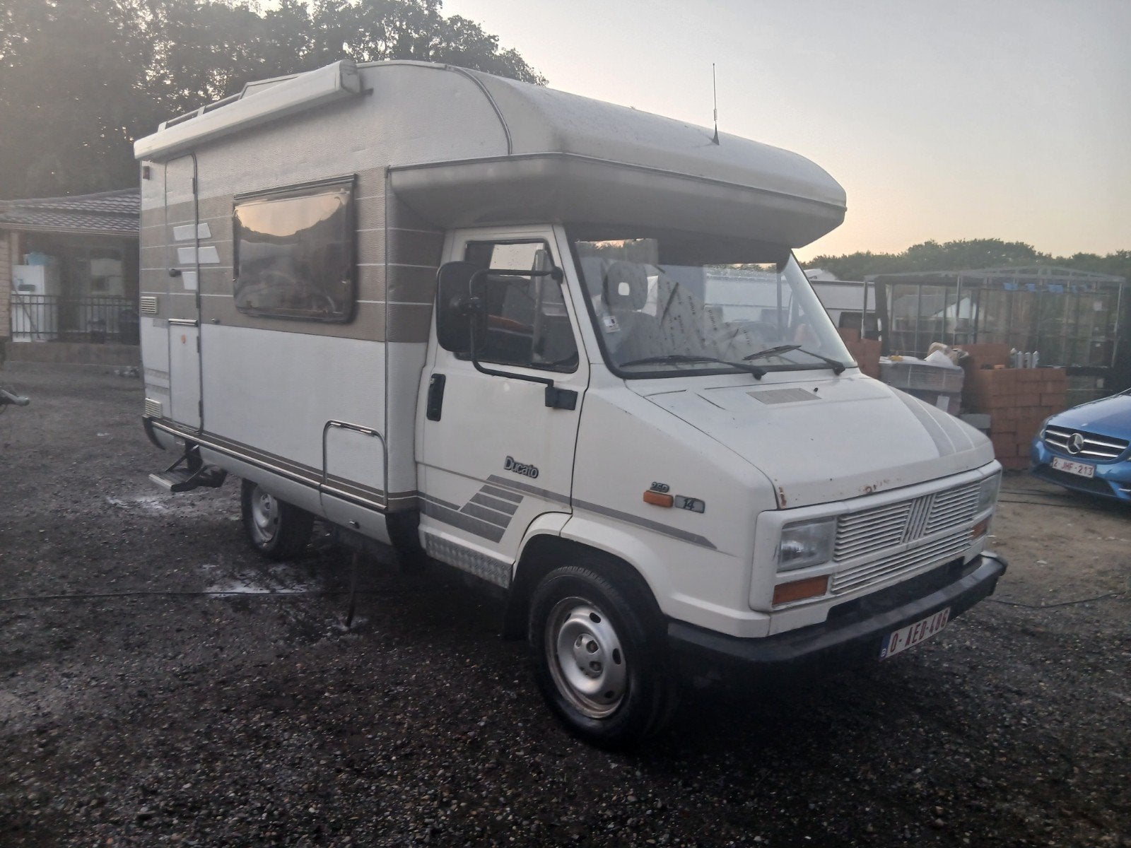 ② Hymer 1988 2,5 à 170 000 km — Camping-cars — 2ememain