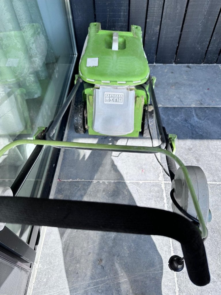 ② tondeuse à gazon (m2413746996) — Tondeuses à gazon — 2ememain
