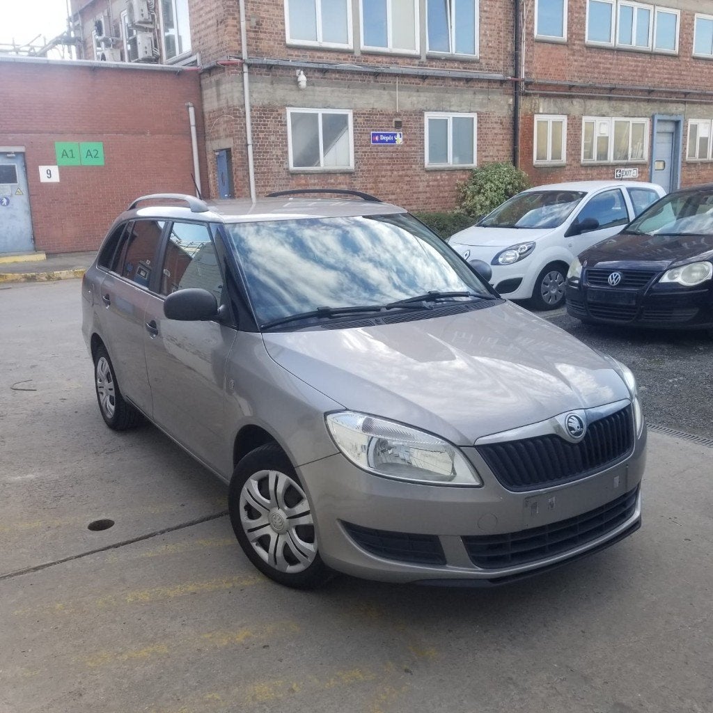 ② Skoda fabia 1.2 essence airco — Skoda — 2ememain