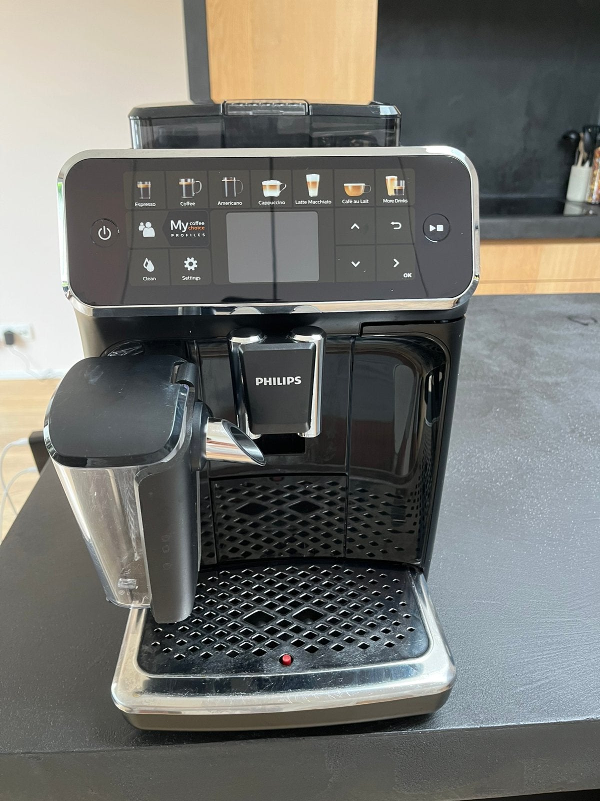 ② Philips LatteGo 5400 series (EP5441/50) — Koffiezetapparaten — 2dehands