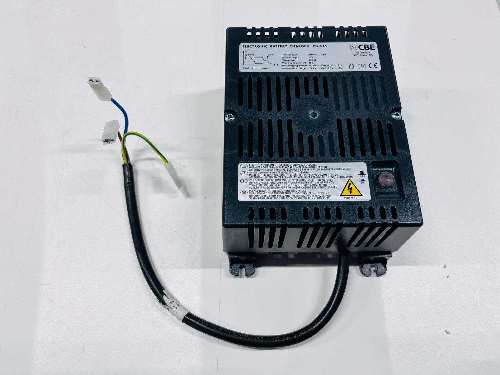 ② CBE CB-516 Batterijlader 12V 16A voor camper / caravan (m2407688786 ...