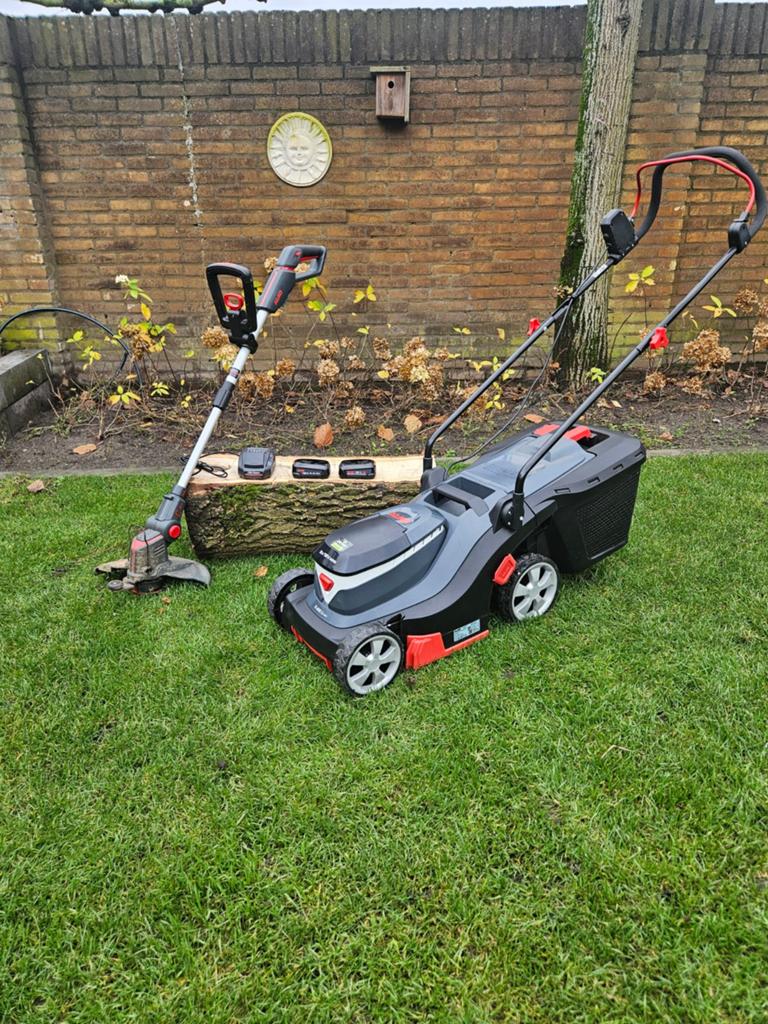 ② Alko 322.2 accu grasmaaier inc gratis trimmer — Tondeuses à gazon ...