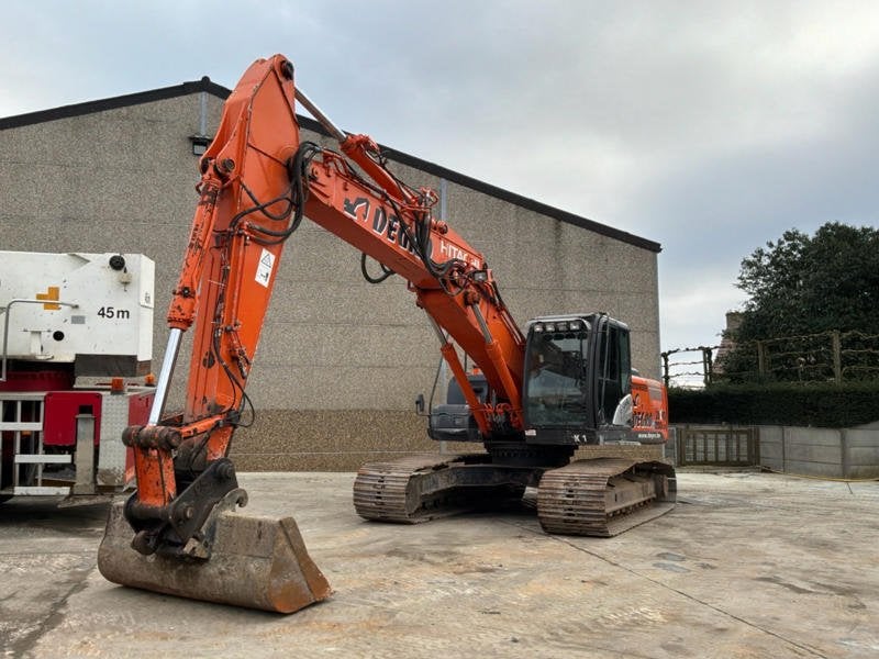 ② 2012 Hitachi ZX250LC-5B Midi-Crawler Excavator — Machines ...
