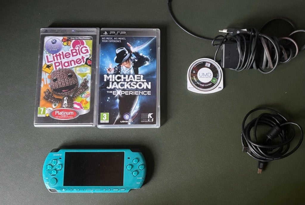 ② PSP 3000 Turquoise Green (Modded) — Consoles de jeu | Sony PSP — 2ememain