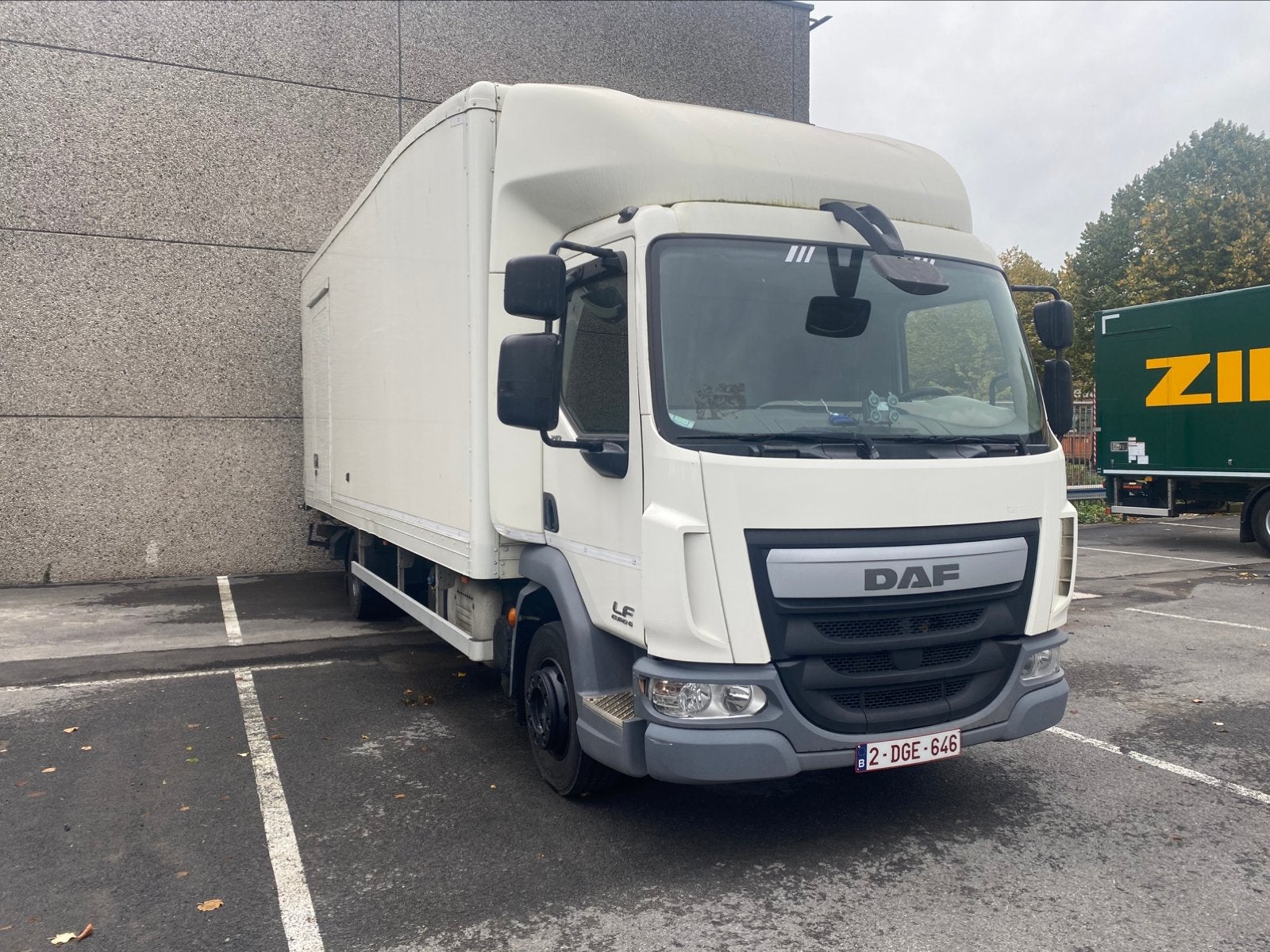 ② DAF LF 210 euro6 automaat — Camions — 2ememain