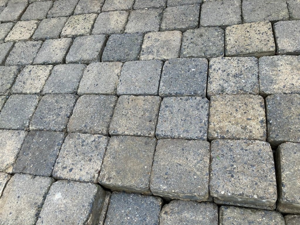 ② Pavés en béton — Pavé & Dalles — 2ememain