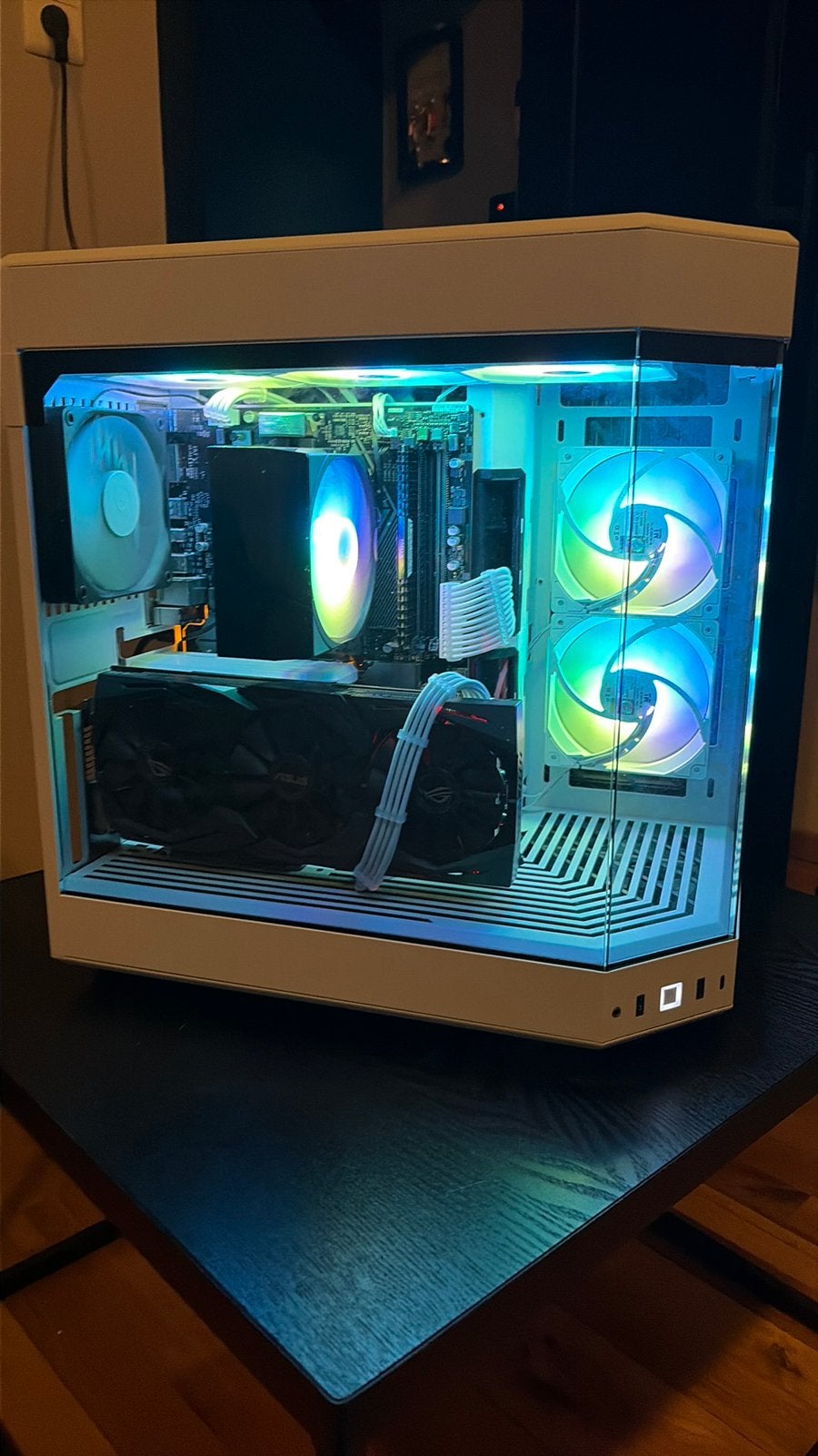 ② Gaming PC HYTE Y60 Ryzen5 2600 RX 480 8GB ddr4 1x8GB RAM RGb ...