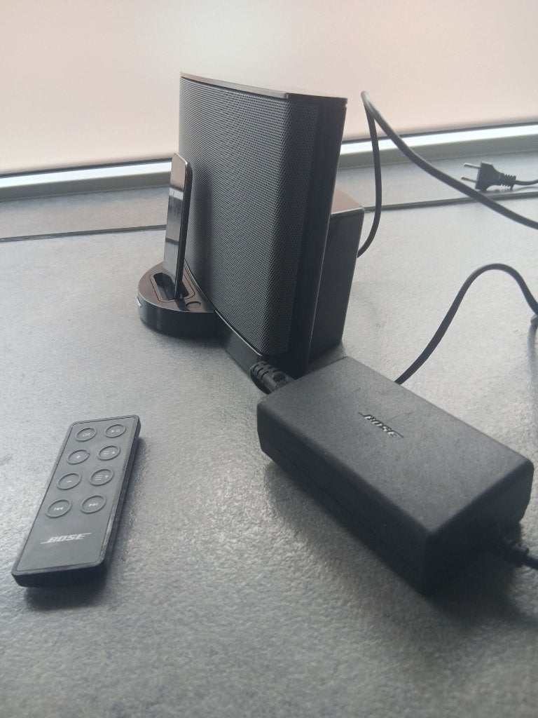 ② Bose sound dock met ipod touch (m2405579720) — Enceintes — 2ememain