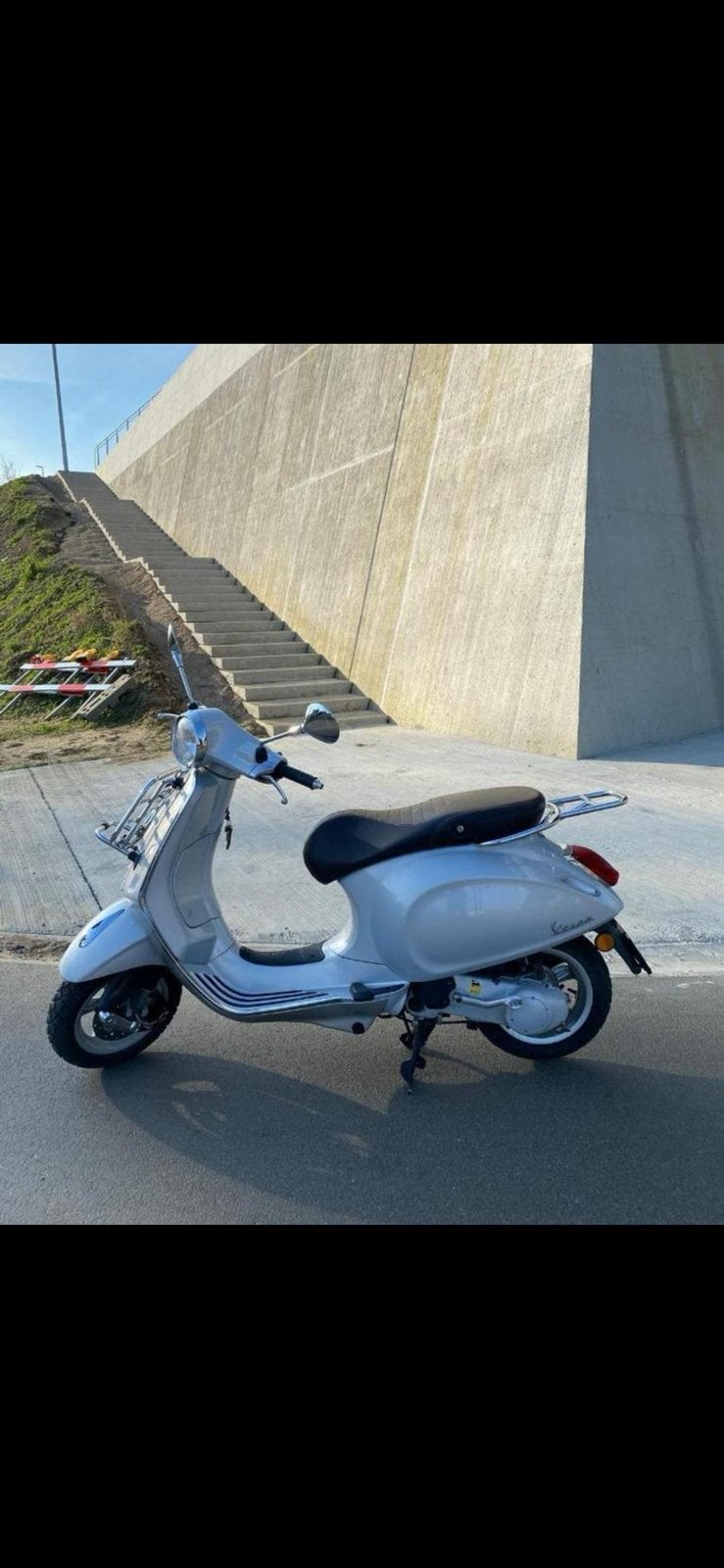 ② Vespa (m2407378470) — Scooters | Vespa — 2ememain