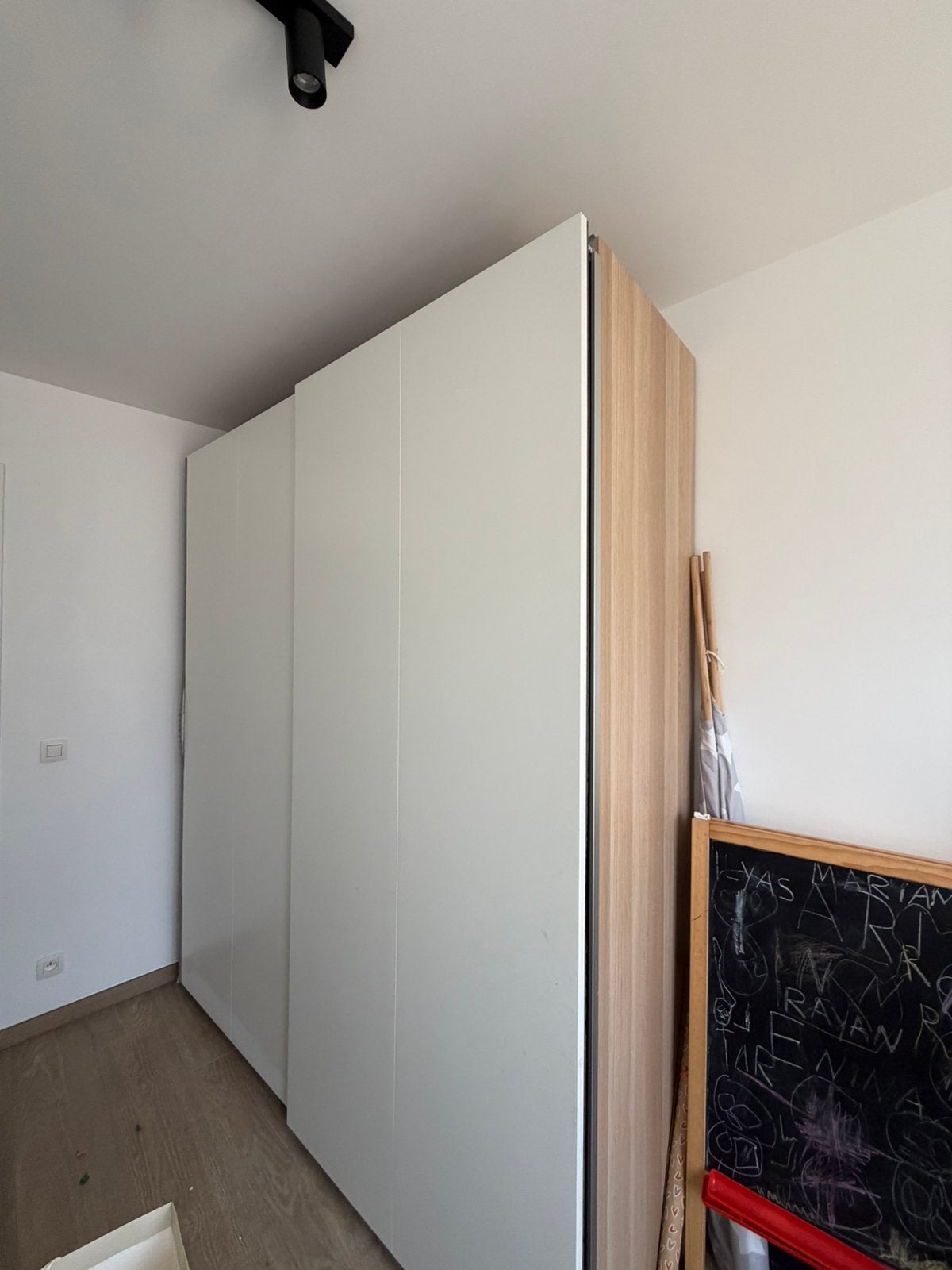 ② IKEA KAST GRATIS AF TE HALEN. — Kasten | Roldeurkasten en ...