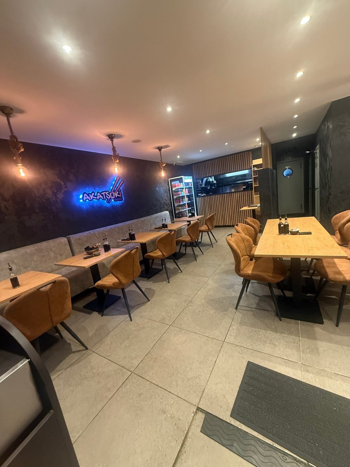 ② Restaurant sushi a cédé. Tres bonne opportunité — Appartements ...