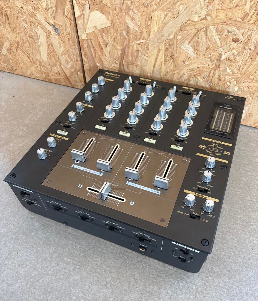 ② Technics SH-MZ 1200 K (m2385621939) — Tables de mixage — 2ememain