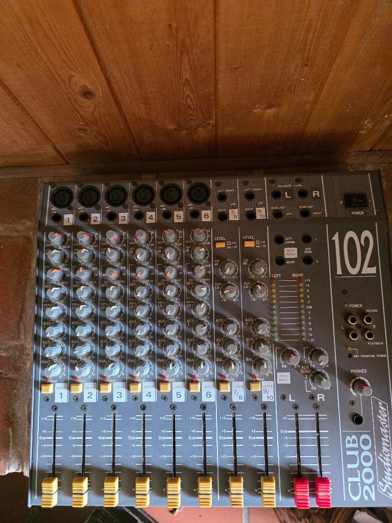 ② Studiomaster Club 2000 102 – Table de Mixage 10 Canaux — Tables de ...