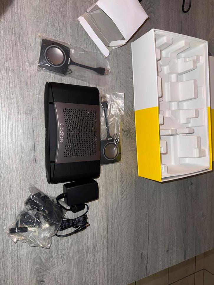 ② Barco ClickShare CSE-200 – NEUF – Présentation sans fil pro — Écrans ...