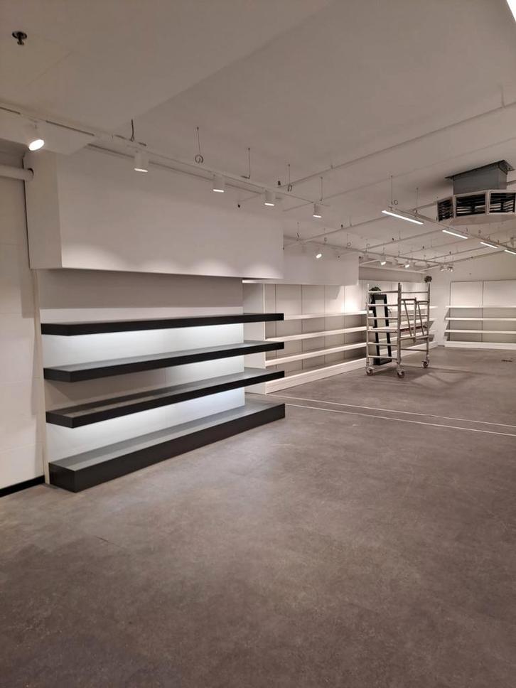 ② Électricien – Électricité & Domotique — Plinthes & Finitions — 2ememain