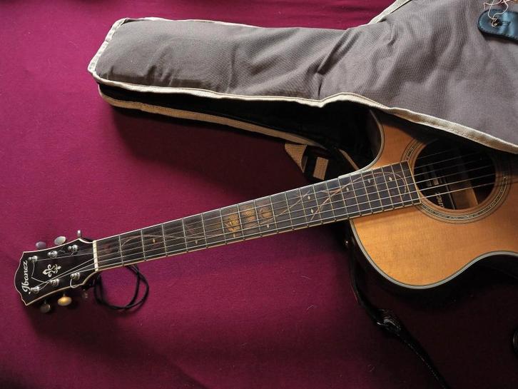 ② Ibanez AE205jr Electro Acoustic guitar — Instruments à corde ...