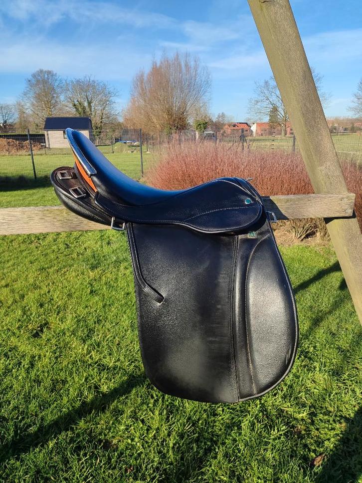 ② Selle de Loisir Scout A.T.P.R. Stubben — Chevaux & Poneys | Selles ...