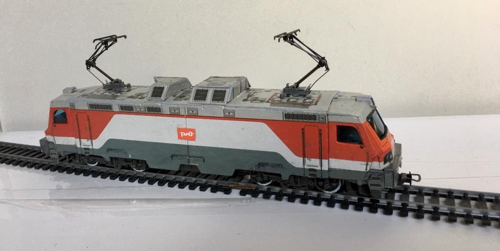 ② Locomotive RZD Ep20 - châssis Piko - superstructure kit — Trains ...