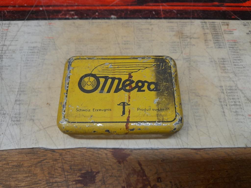 ② Oude lege doos met patch Omega Suisse Auto — Merken en ...
