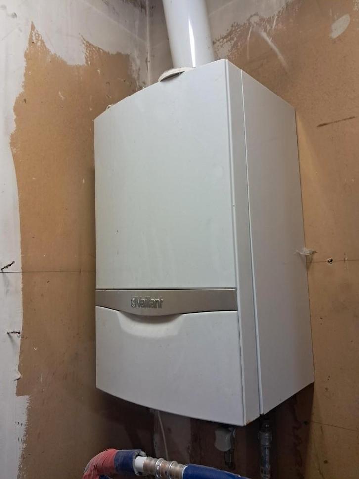 ② Chaudière Vaillant à condensation de 30KW — Chauffage & Radiateurs ...