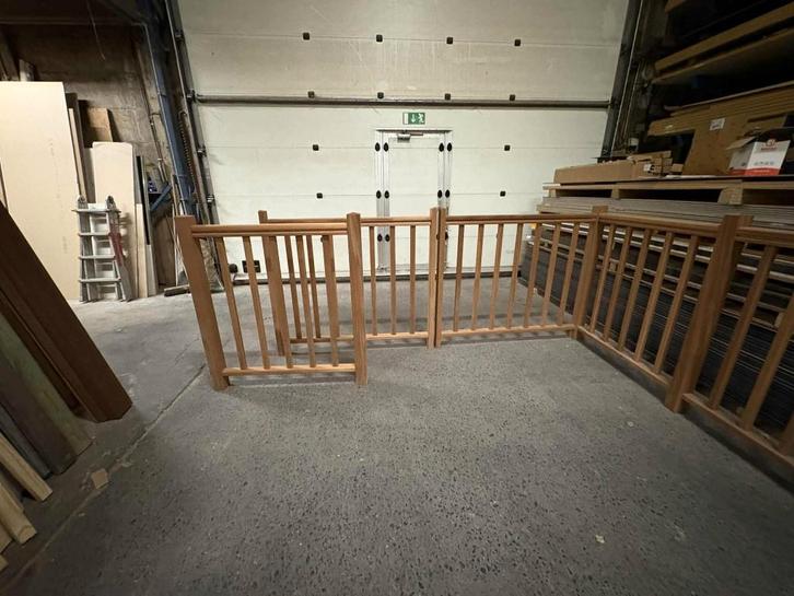 ② Houten balustrade in sipo – volledig aanpasbaar — Bricolage ...