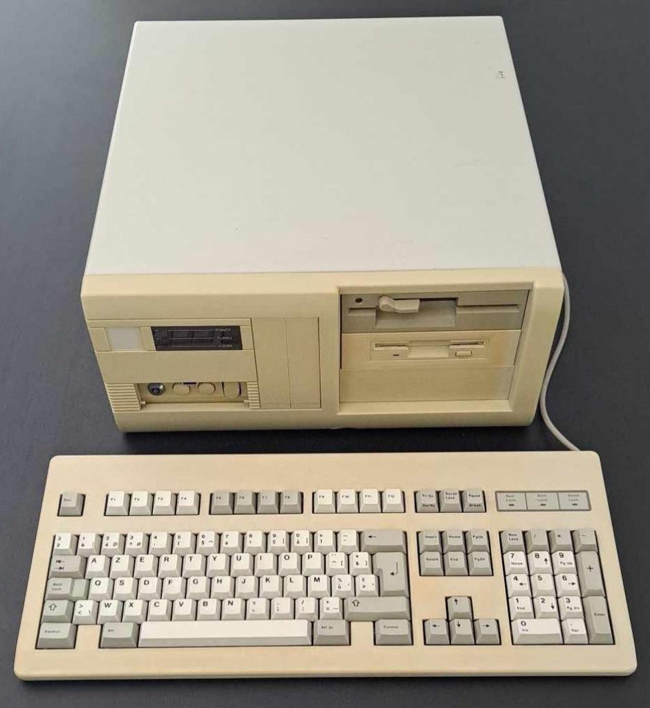 ② PC van 1992 — Vintage Computers — 2dehands