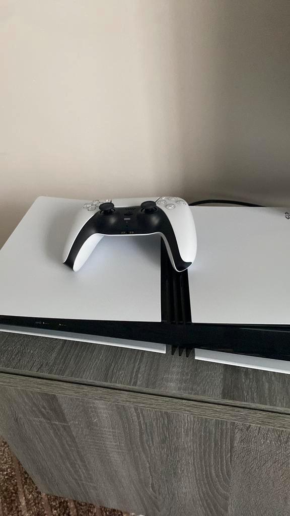 ② Playstation 5 pro + disc drive ongeopend — Spelcomputers | Sony ...