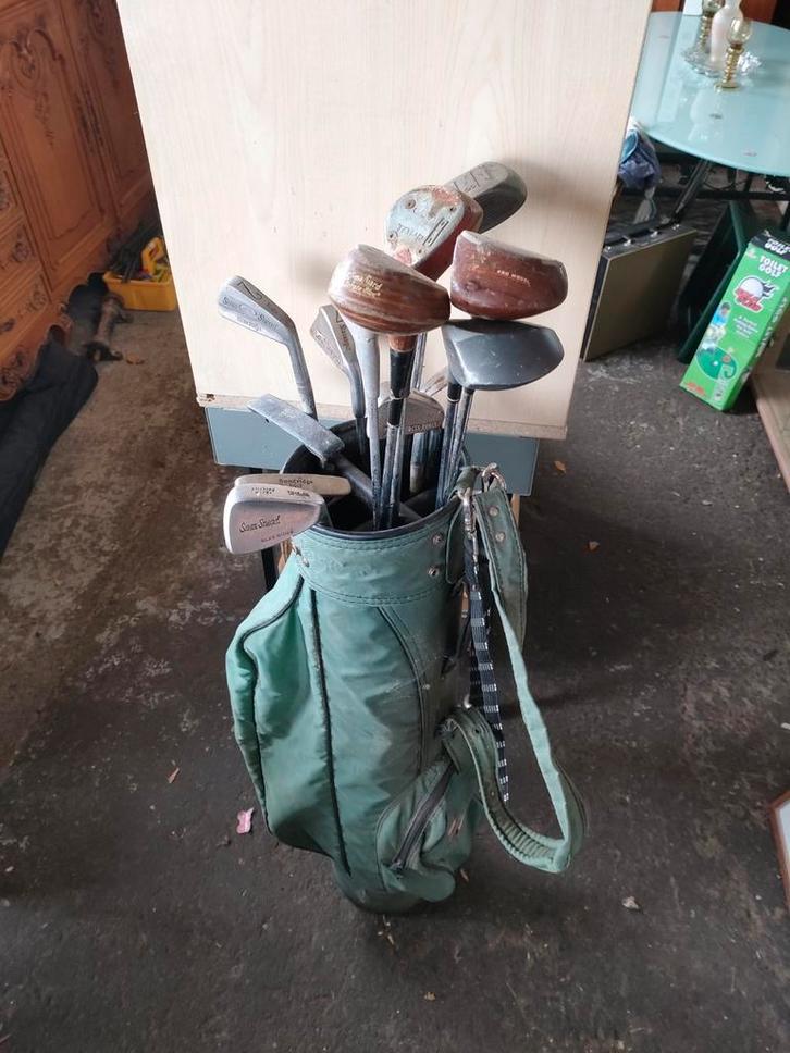 ② Plein objets à découvrir dans votre magasin de brocante — Golf — 2dehands