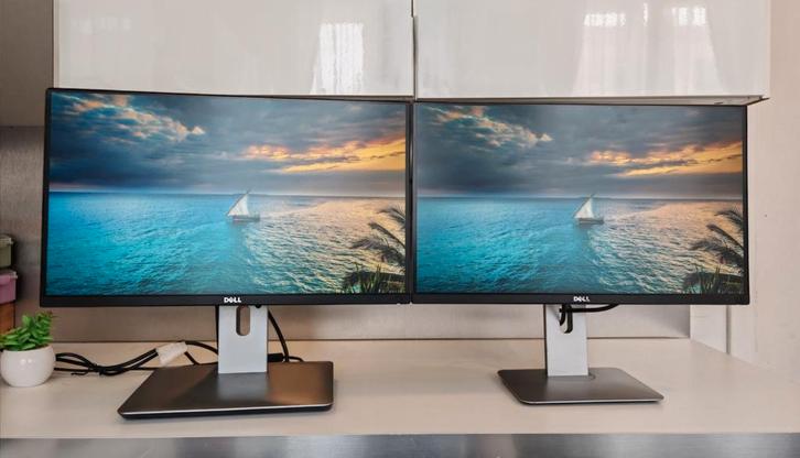 ② 2x Dell 24 Full HD HDMI DisplayPort Professional PC Monitor ...