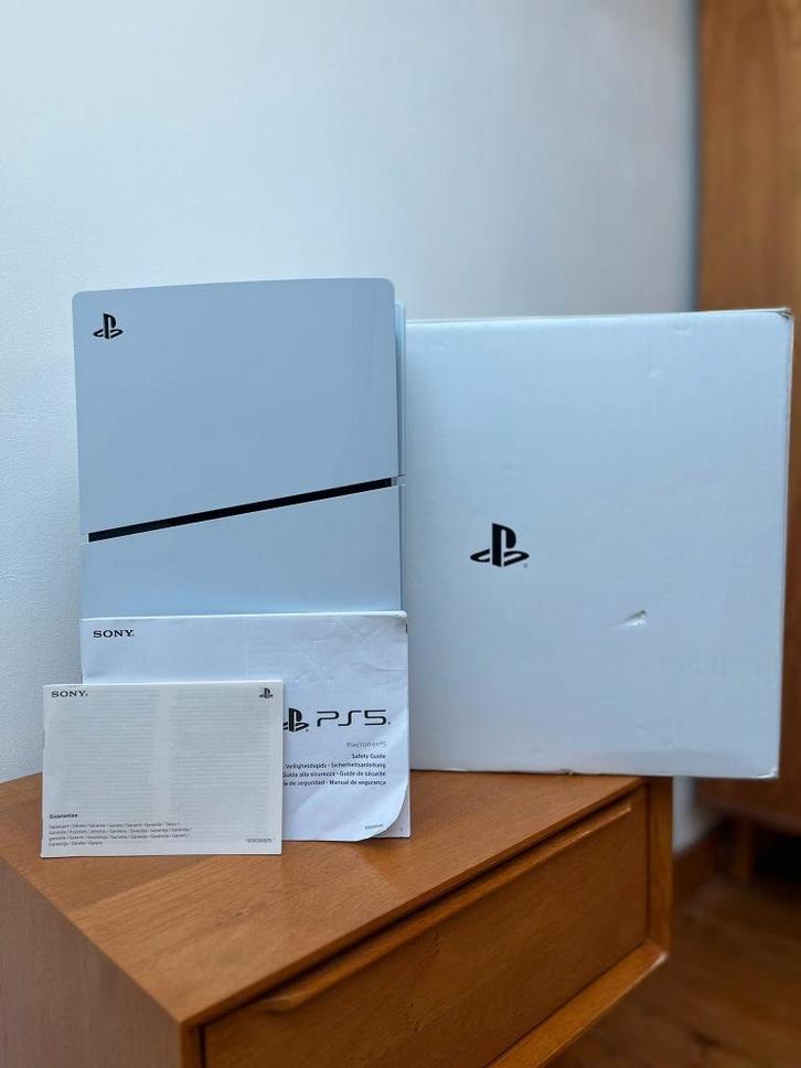 ② PS5 Disc Edition + Controller + Games — Spelcomputers | Sony ...