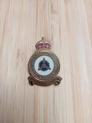 ② wo2 Belgische RAF technical training school badge — Militaria ...