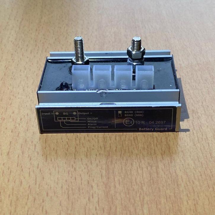 ② Samlex Accu Bewaker BG40 12/24V 40A Omvormer Camper Bus Bedr ...