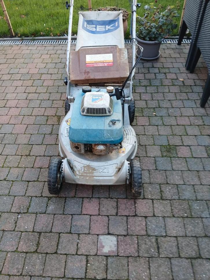 ② Grasmachine iseki voor opmaak of onderdelen — Grasmaaiers — 2dehands