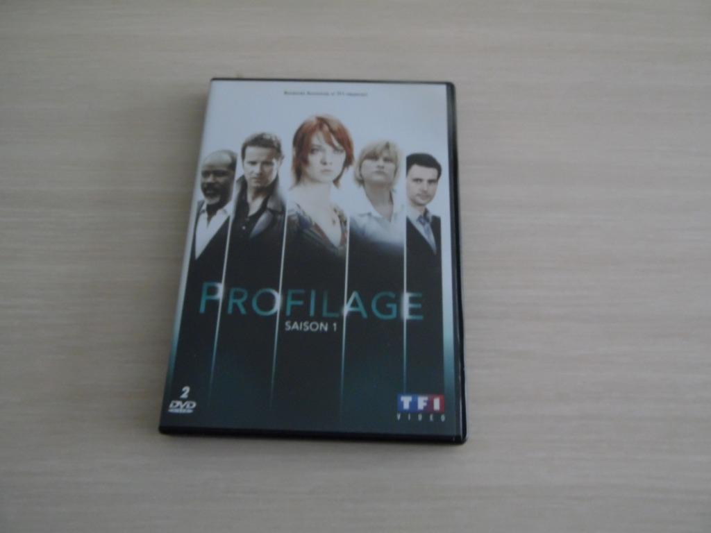 ② PROFILAGE SAISON 1 — DVD | TV & Séries télévisées — 2ememain