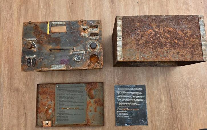 ② Duitse Radio Empfänger WW2 Militaria — Militaria | Tweede ...