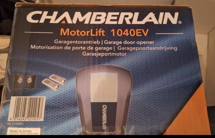 ② Negen!! ML1040EV-Smart garagedeurmotor CHAMBERLAIN — Hang- en ...
