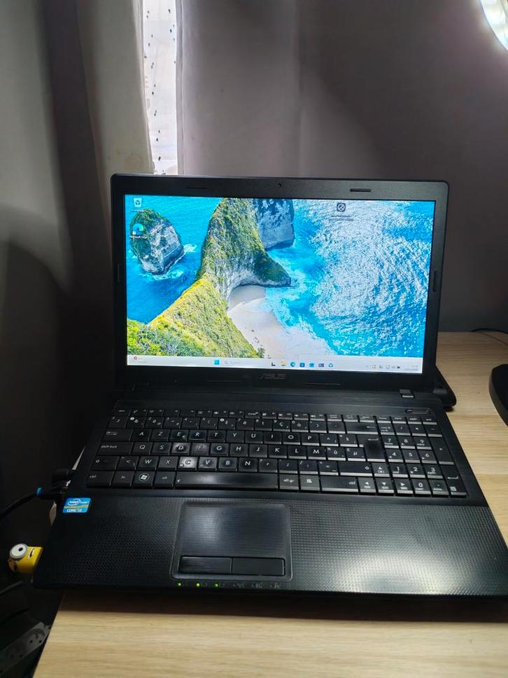 ② Ordinateur portable ASUS X54H - Fiable et prêt à l'emploi ...