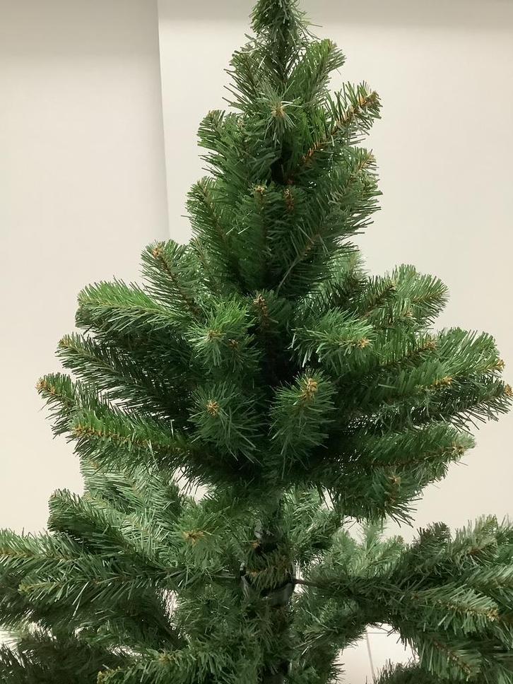 ② Kunstkerstboom Nordmann.Moet nog opengeplooid worden. — Noël — 2ememain