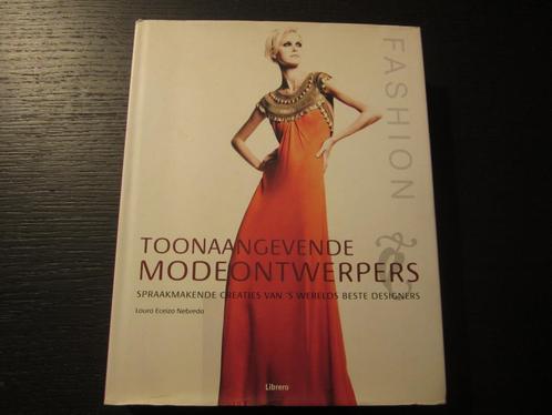 ② Toonaangevende modeontwerpers -Laura Eceiza Nebrada — Mode — 2dehands