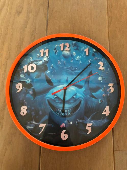② Wandklok ‘Finding Nemo’ met Bruce de haai+gratis drinkglas ...