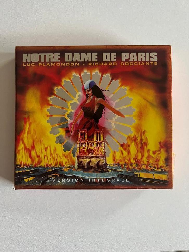 ② Double CD Notre-Dame de Paris - Version intégrale — Cd's ...