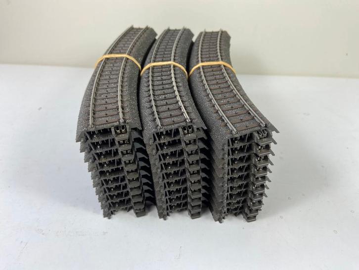 ② Märklin H0 – 24130 – Rails courbes R1 (30) — Modeltreinen | H0 — 2dehands