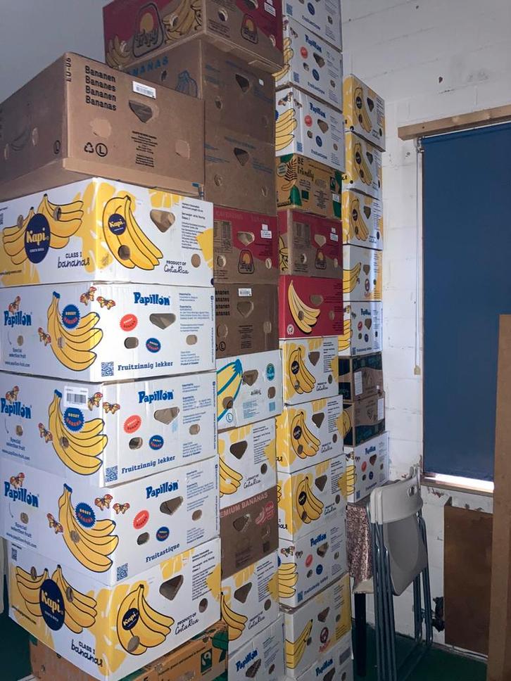 ② Boîtes à bananes en parfait état — Casiers & Boîtes — 2ememain