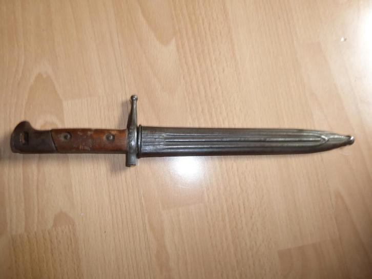 ② poignard fait de la baionnette Italienne Carcano M. 1891 — Objets ...