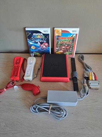 ② Nintendo WII Mini Red Version compleet + Mario & Donkey Kong ...